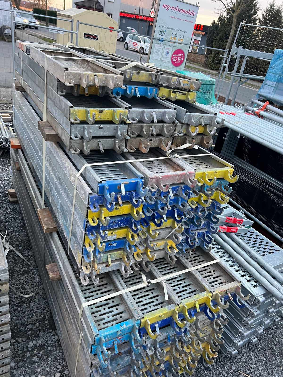 Rux Ringscaff Set Gerüst Modulgerüst Top Zustand gebraucht — Scaff24